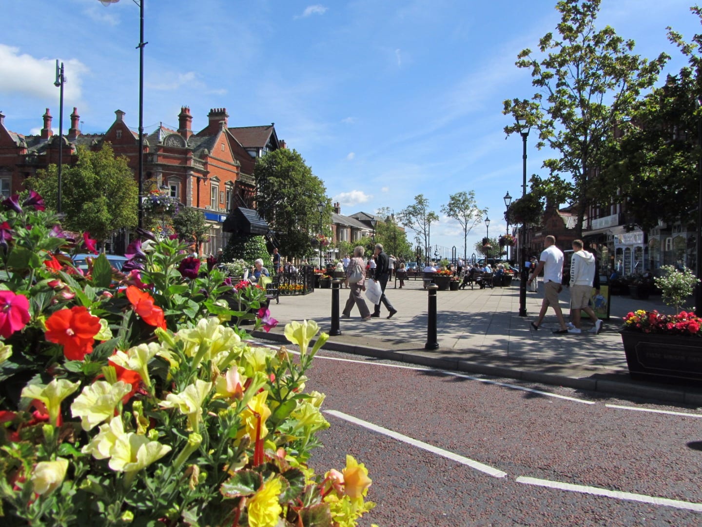 Lytham Town Centre for a great day out - Visit Lytham